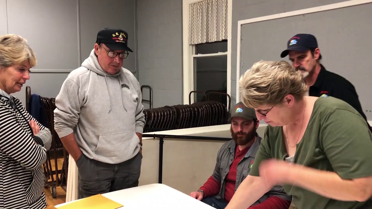 Victims, volunteers meet to share shock - YouTube