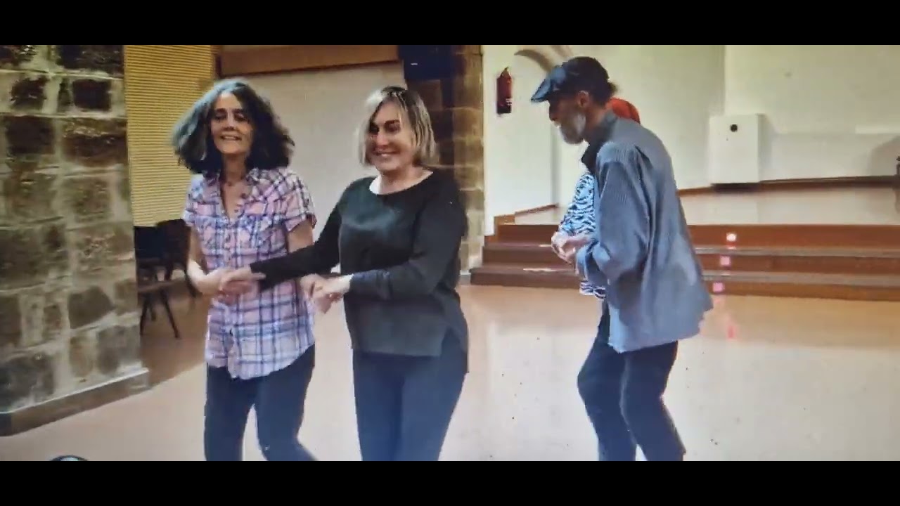 SAMHAIN IRISH & SCOTTISH CEILI DANCING - YouTube
