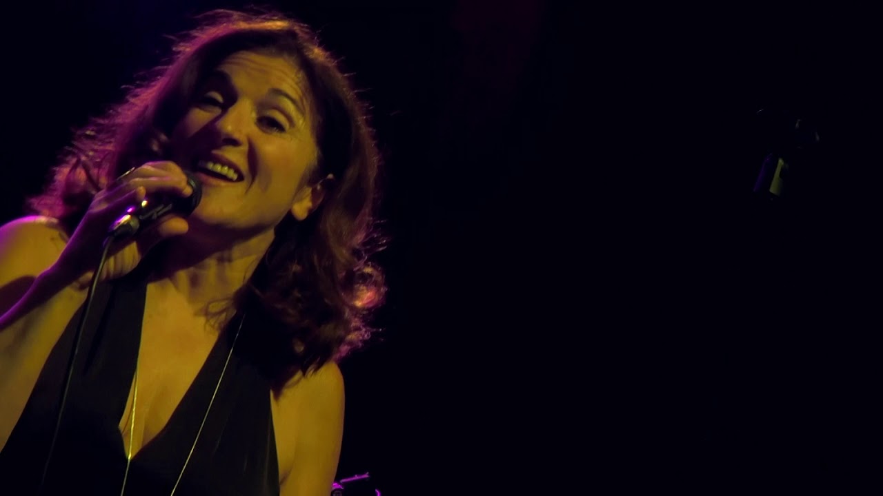 SHLOMIT BUTBUL & Amina Figarova SAFTA MIRI - YouTube