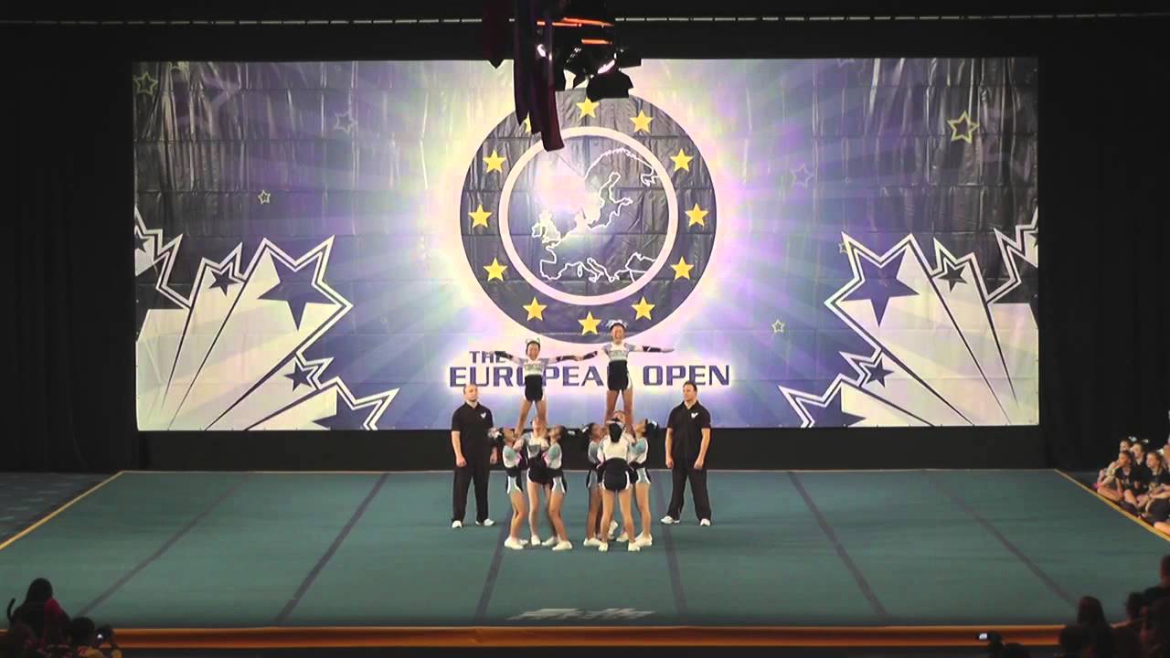 TEO2015 - Possibles - Junior Allgirl Cheer Level 4 - YouTube