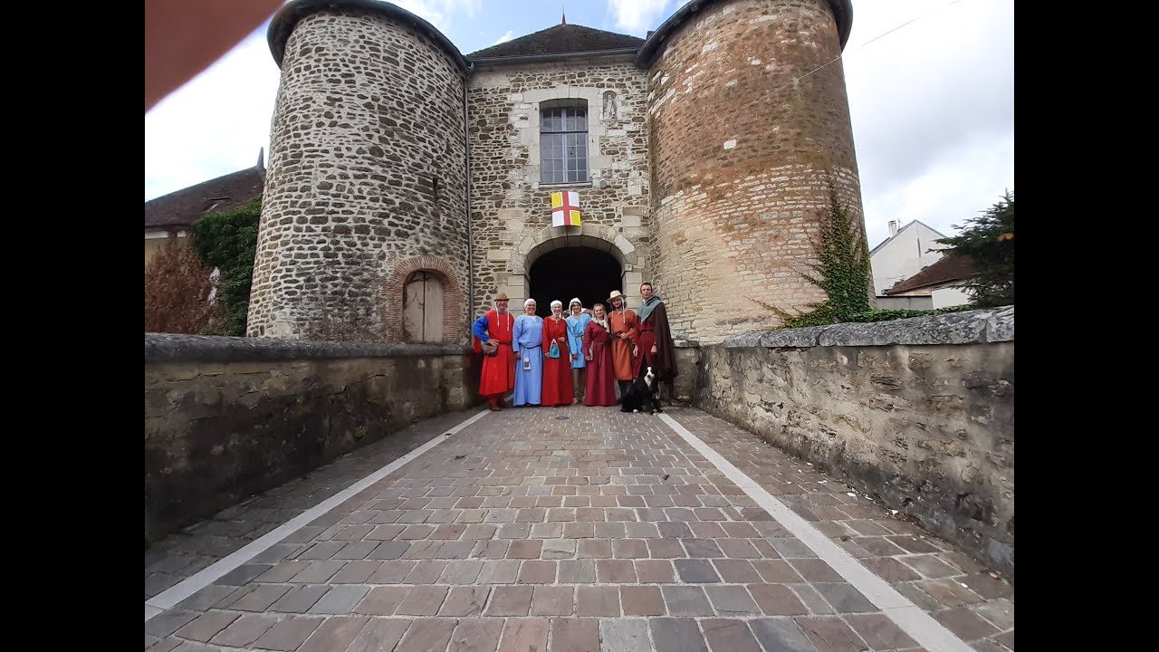 Médiévale de Ervy le Châtel 2023 - YouTube