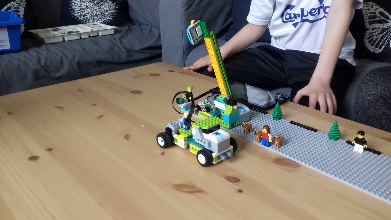 WeDo 2.0 - crossing the bridge - YouTube