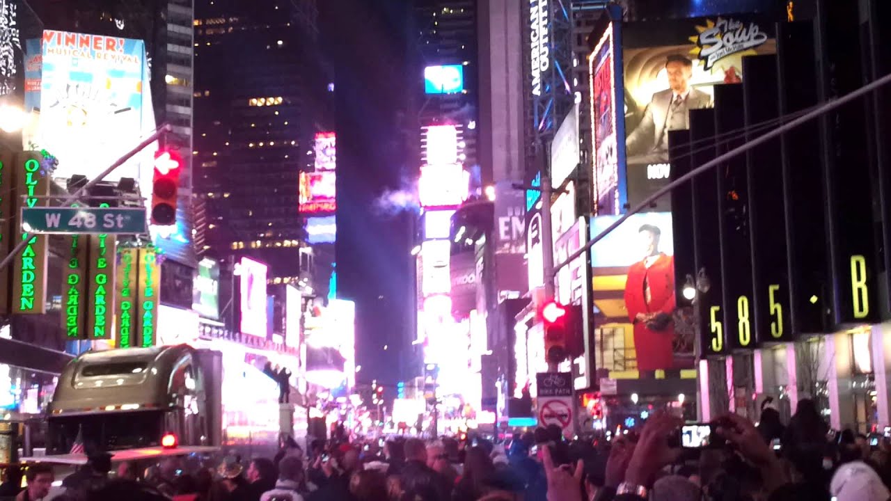 Count down in Time Square - YouTube