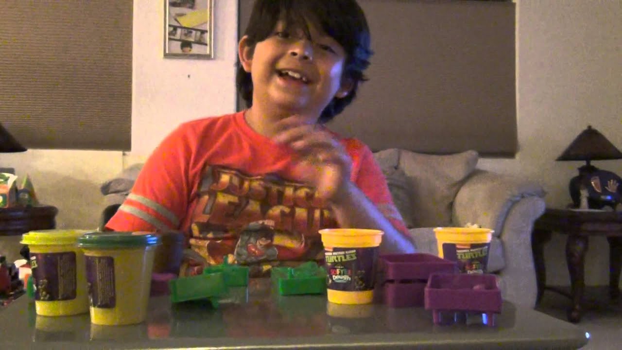 Teenage Mutant Ninja Turtles Softie Dough Maker - YouTube