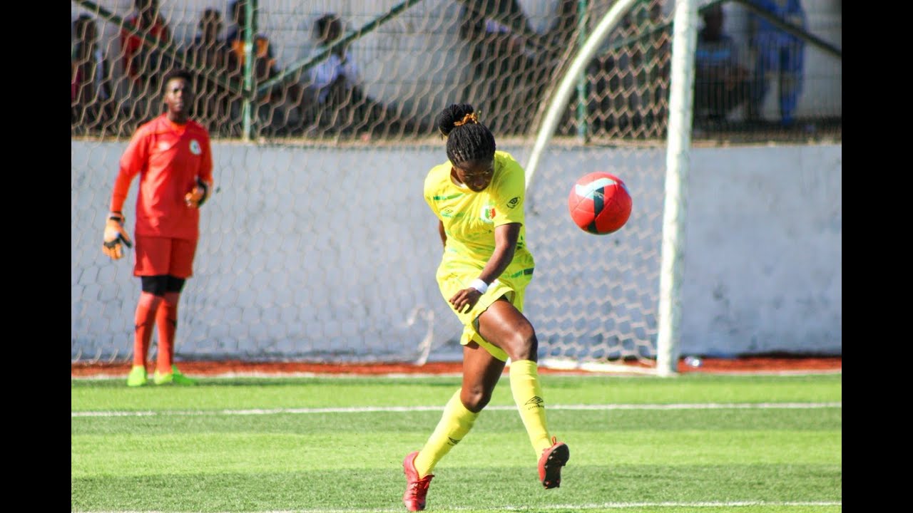 WPL FINAL:DORIS BOADUWAA OF HASAACAS LADIES SCORES THE THIRD GOAL ...