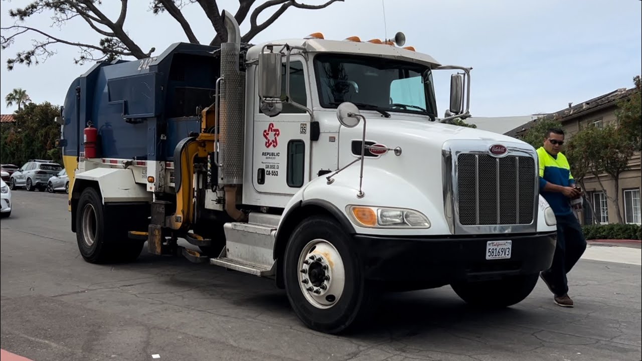 Republic services EX waste connections Peterbilt Libre minimax side ...