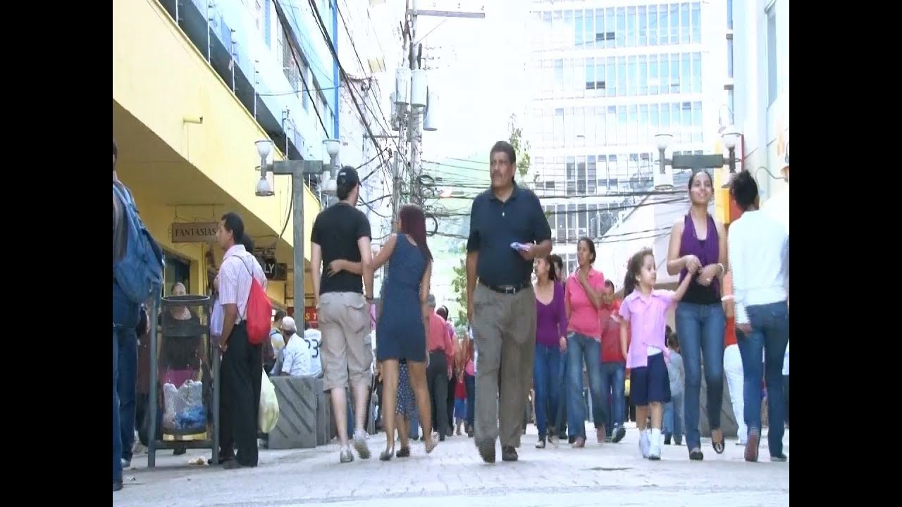 Pandillas siguen controlando a estudiantes en centros educativos - YouTube