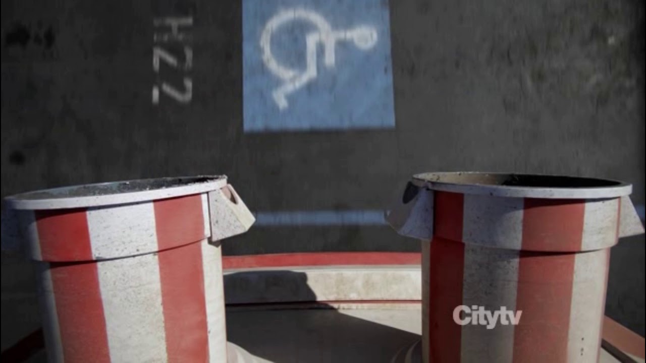 Community - We're being towed [S2E04 - Basic Rocket Science] - YouTube