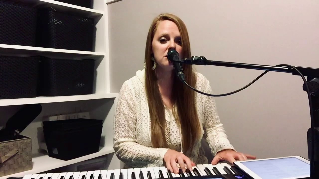 Kari Smith sings Always Remember Us This Way - YouTube