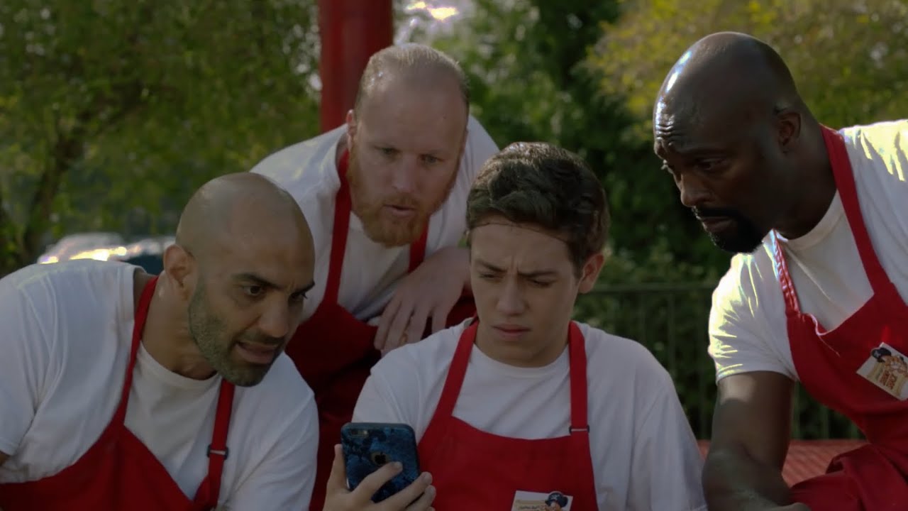 Captain Bob’s | Season 9 | Shameless - YouTube