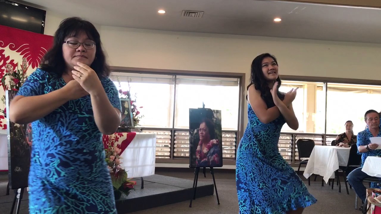 Mother Daughter Hula Dance - YouTube
