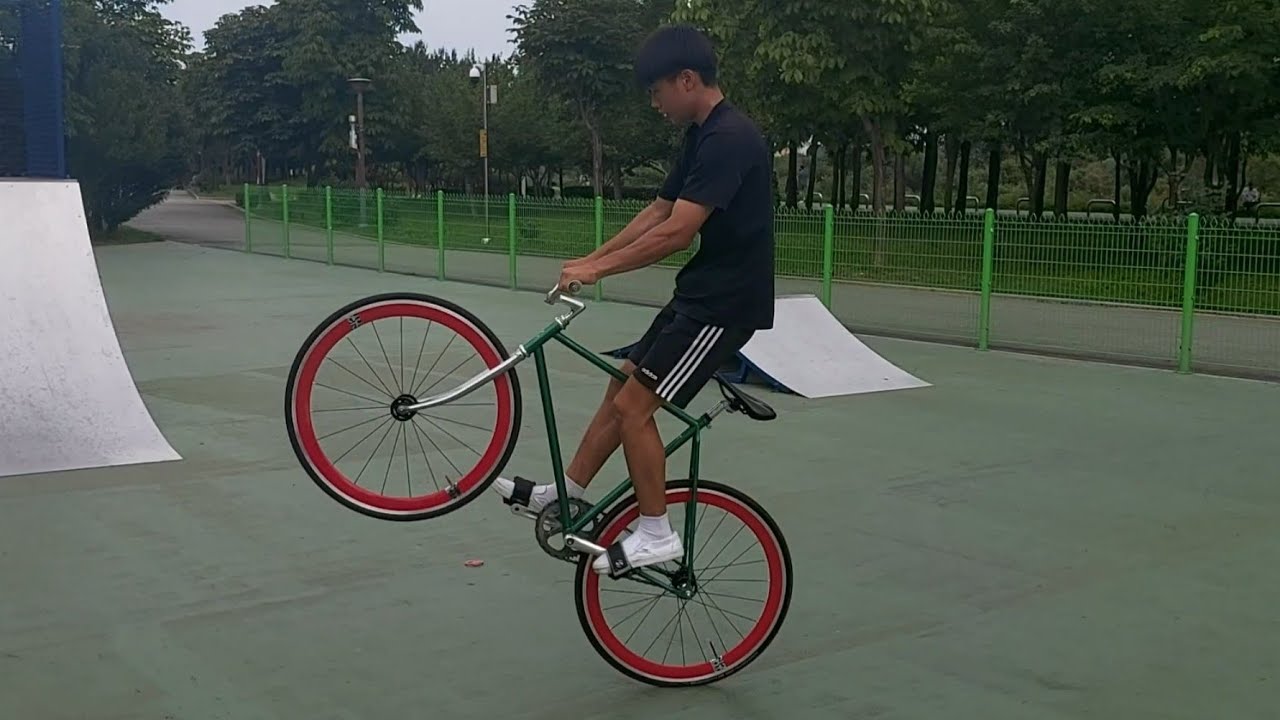 현우의 짧은 픽시트릭 (빅스핀 리버스윌리 위주) Korea FIXIE Trick - YouTube