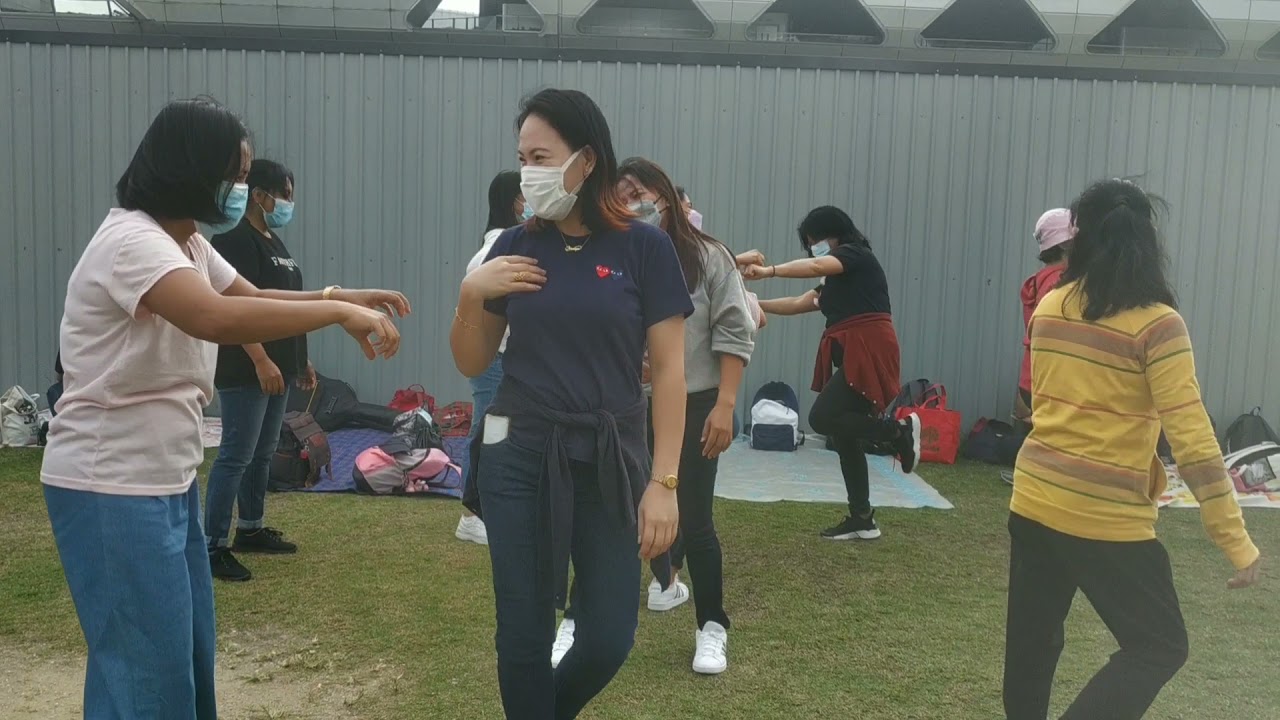 Sobrang nakakatawang PasS the action RELAY GAME 🤣(2021SatuRdaY 0ct.30 ...