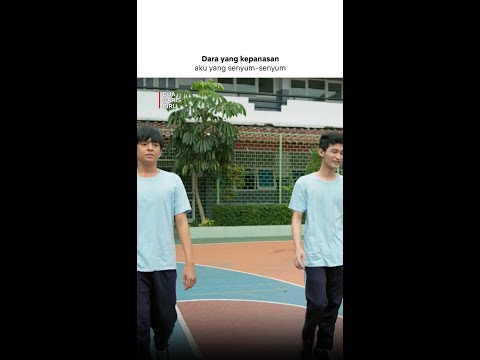 Angga Yunanda Pasang Badan Biar Zara Ngga Kesilauan | Dua Garis Biru | #Shorts