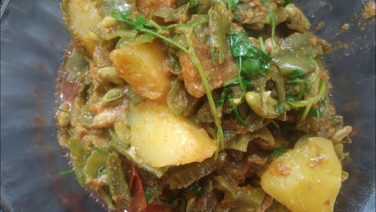 Sem Ki Phalli Gosht Recipe (Flat Beans Curry) - YouTube