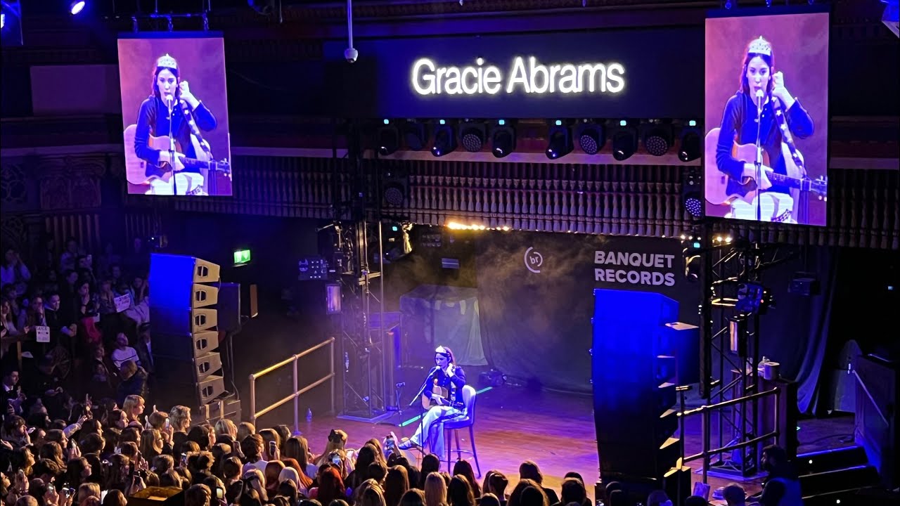 Abby - gracie abrams- Kingston, London - YouTube