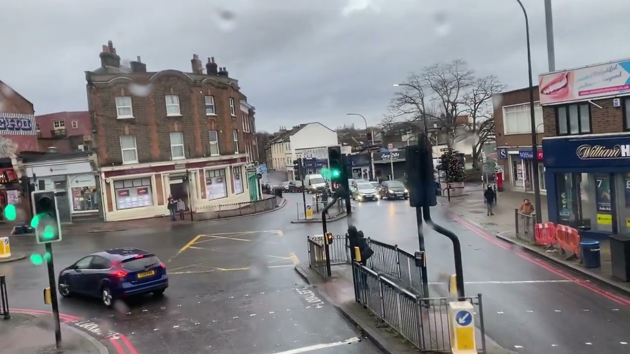 Raining London bus ride 🇬🇧 Route 176 Penge / Pawleyne Arms to Tottenham ...