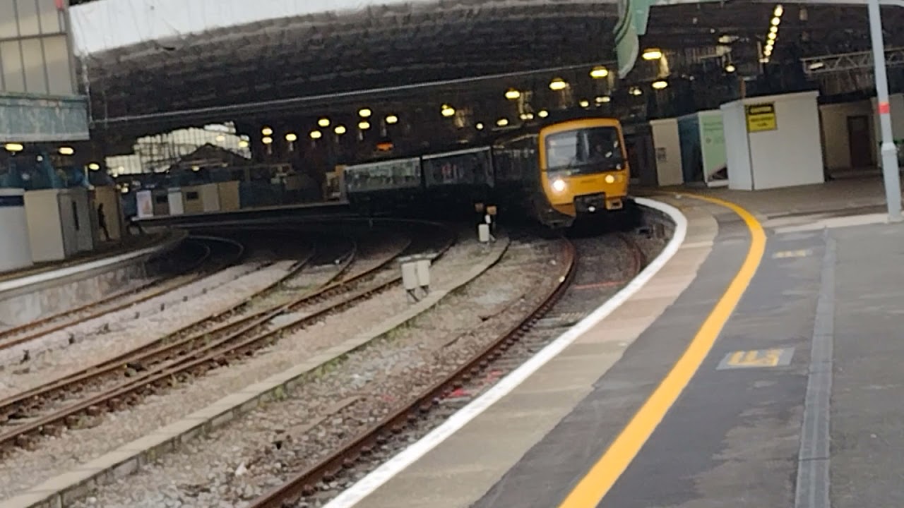 GWR green turbo 166204 to Gloucester - YouTube