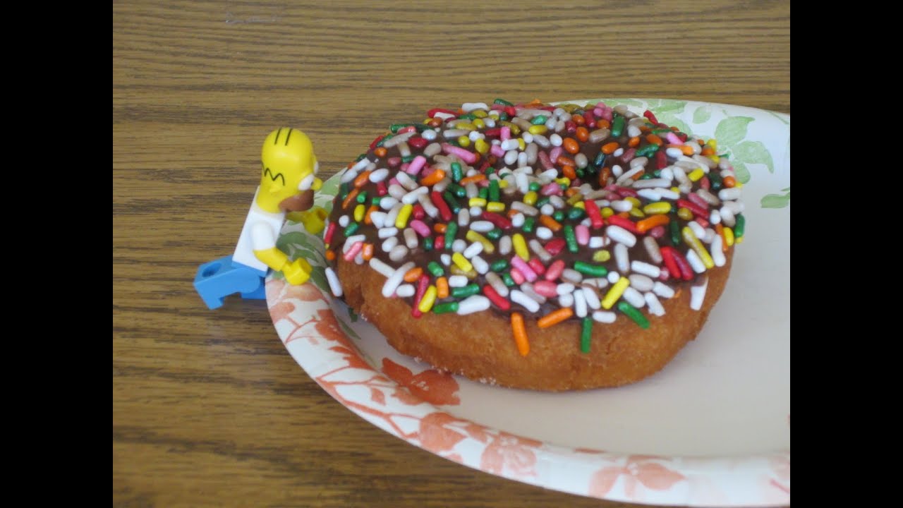 LEGO Homer Simpson Eats a Donut - YouTube