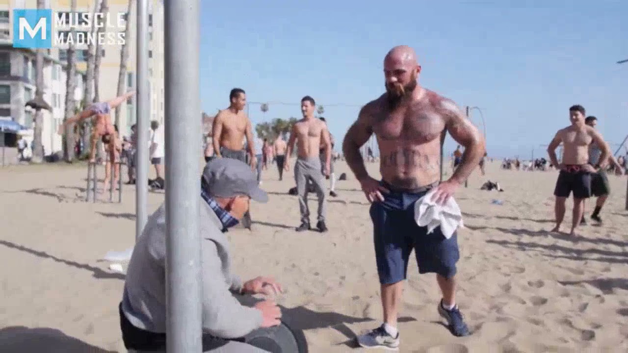Prank Bodybuilder - Old Man Street Workout - YouTube