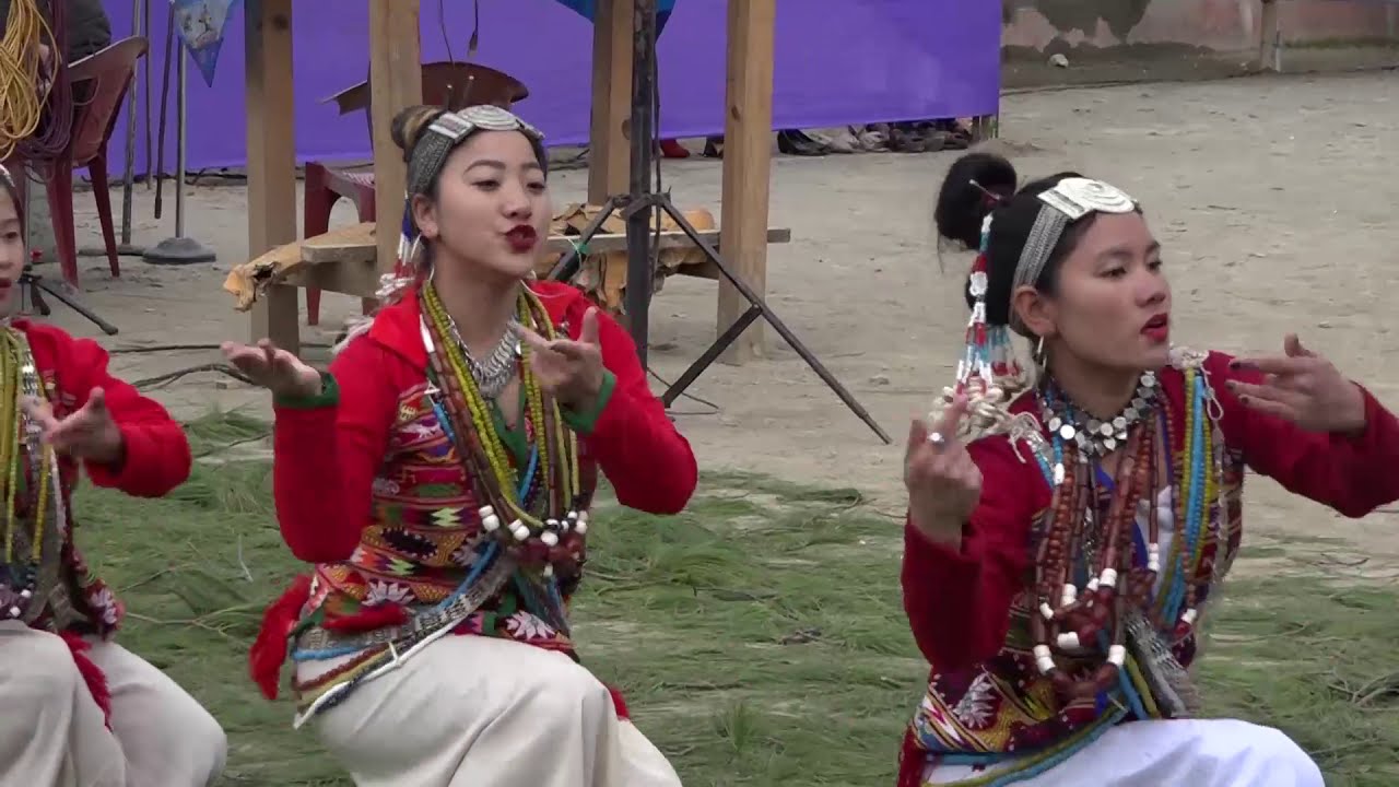 Aka (Hrusso) Traditional Dance...Hojo Hojo - YouTube