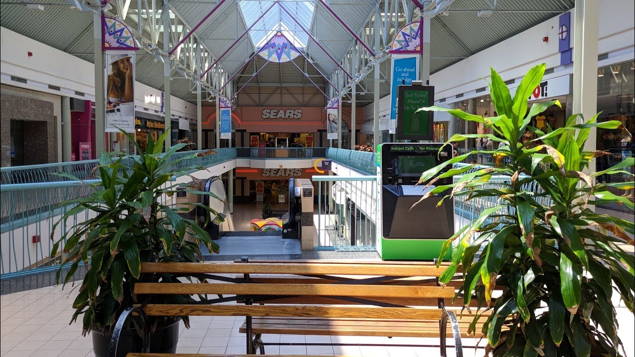 A stroll through York Galleria: Dead Mall in the making - Raw & Real ...