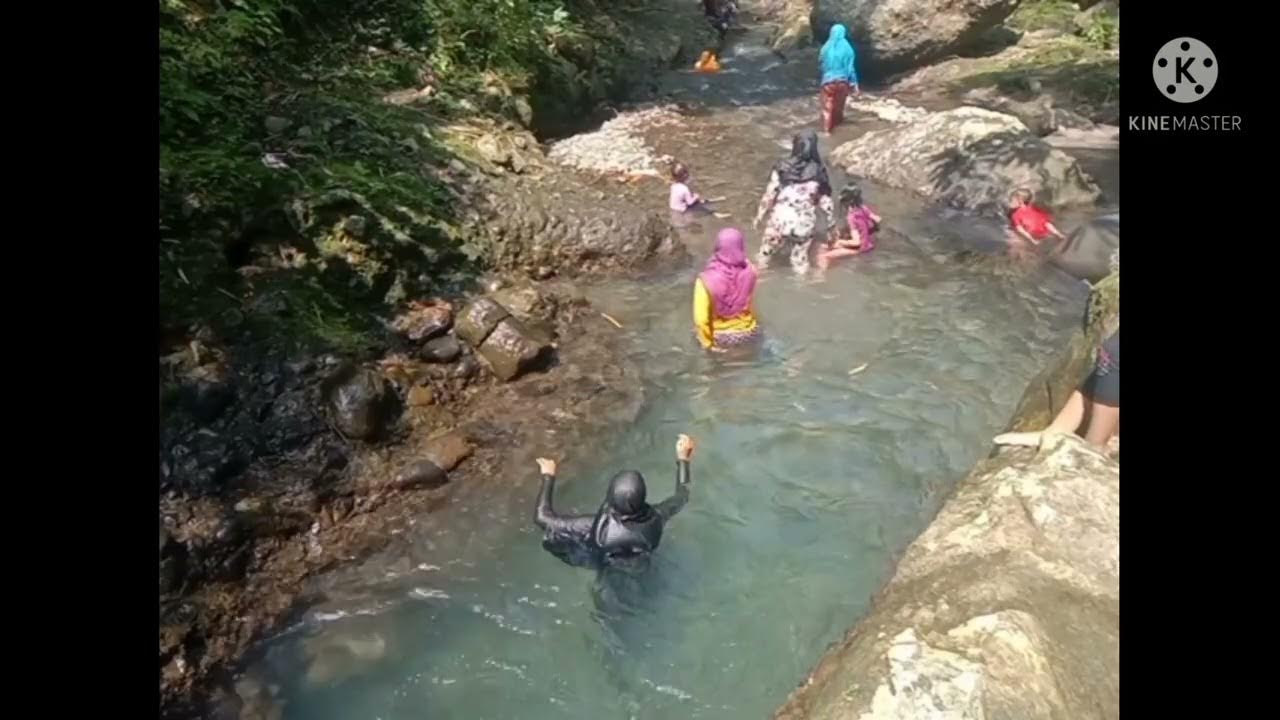 Mandi di sungai gadis bohay#ngintip - YouTube