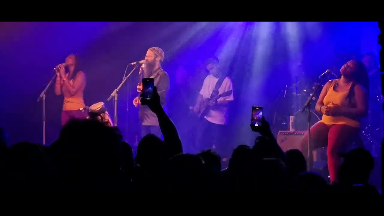 Groundation Groundation Chant @ Espace Malraux 2022 - YouTube