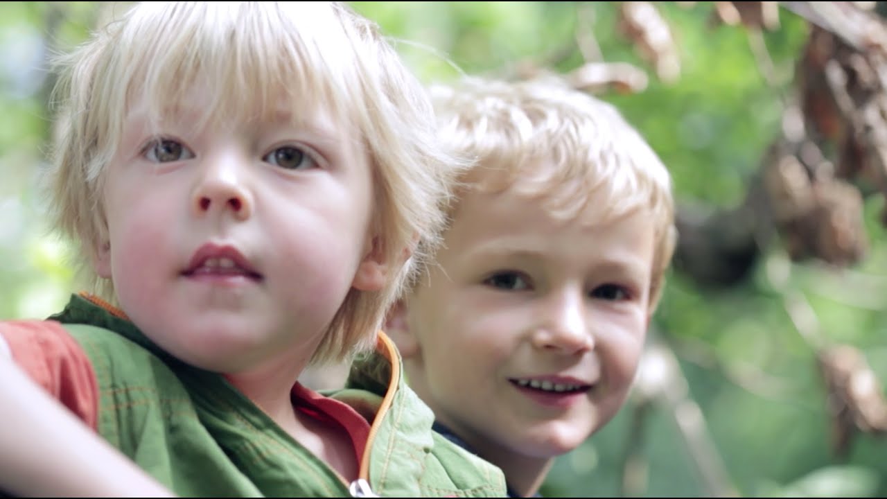 Learn through play - Kindergarten at The London Steiner School - YouTube