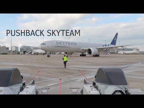 Pushback Triple 7 AF Skyteam