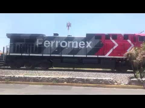 Increíble locomotora FXE 4511 en el intermodal mexico Mexicali - YouTube