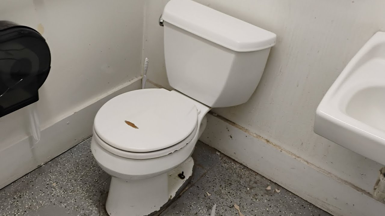 Big lots women's Restroom - YouTube