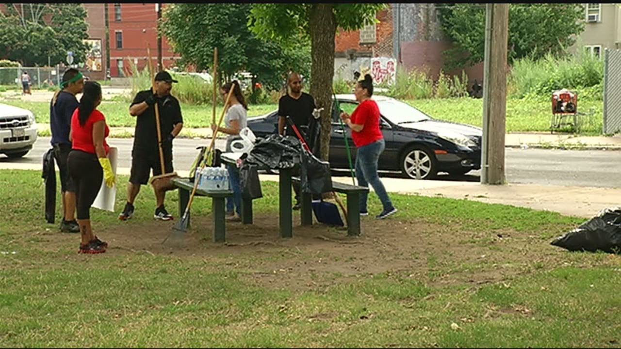South Holyoke residents keeping their neighborhood clean, green and ...