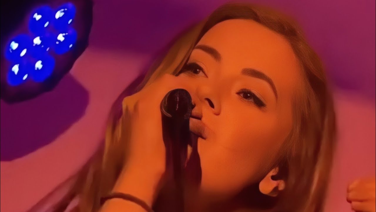 Iselin Solheim - Anyone Out There Live Performance - YouTube