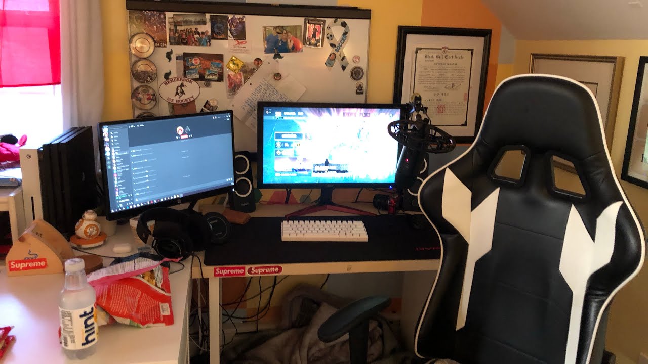 13 yr olds goated gaming setup/room tour - YouTube