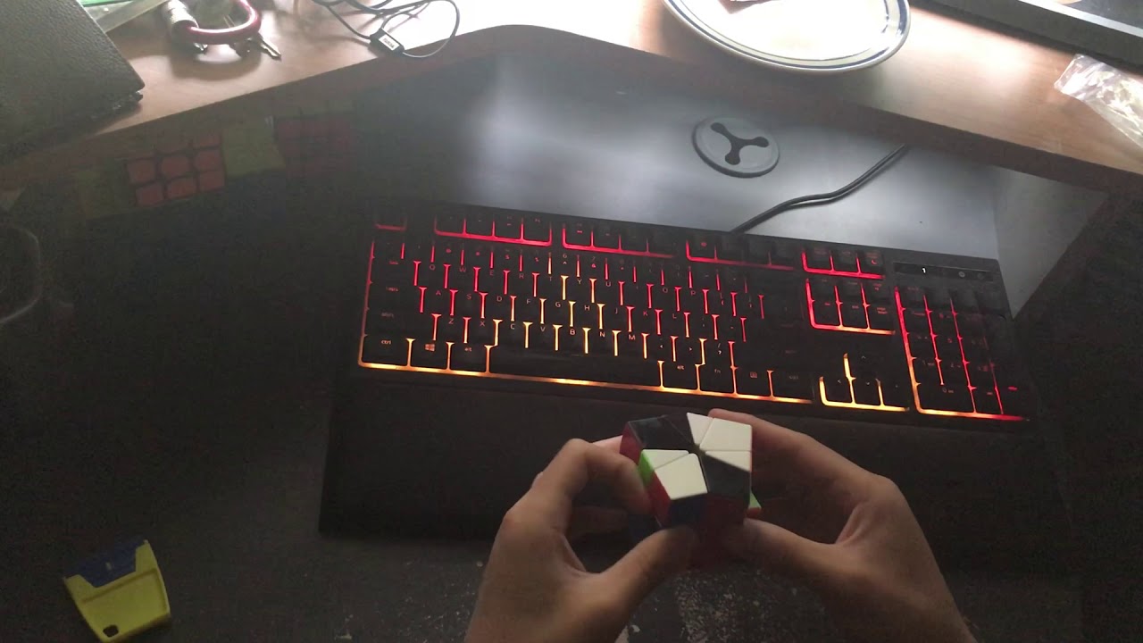 A Stupidly Easy Square-1 Scramble (lin method) - YouTube