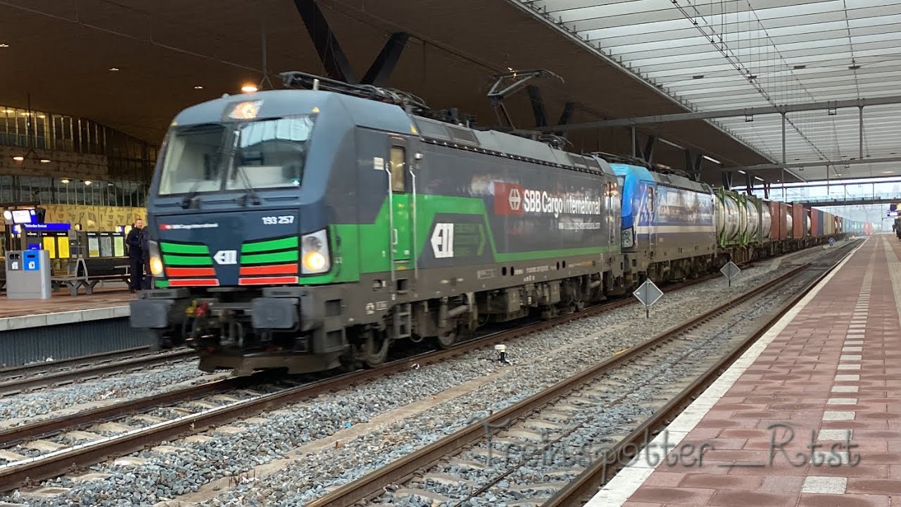 PCC Shuttle op Rotterdam centraal met 2 verschillende vervoerders ...