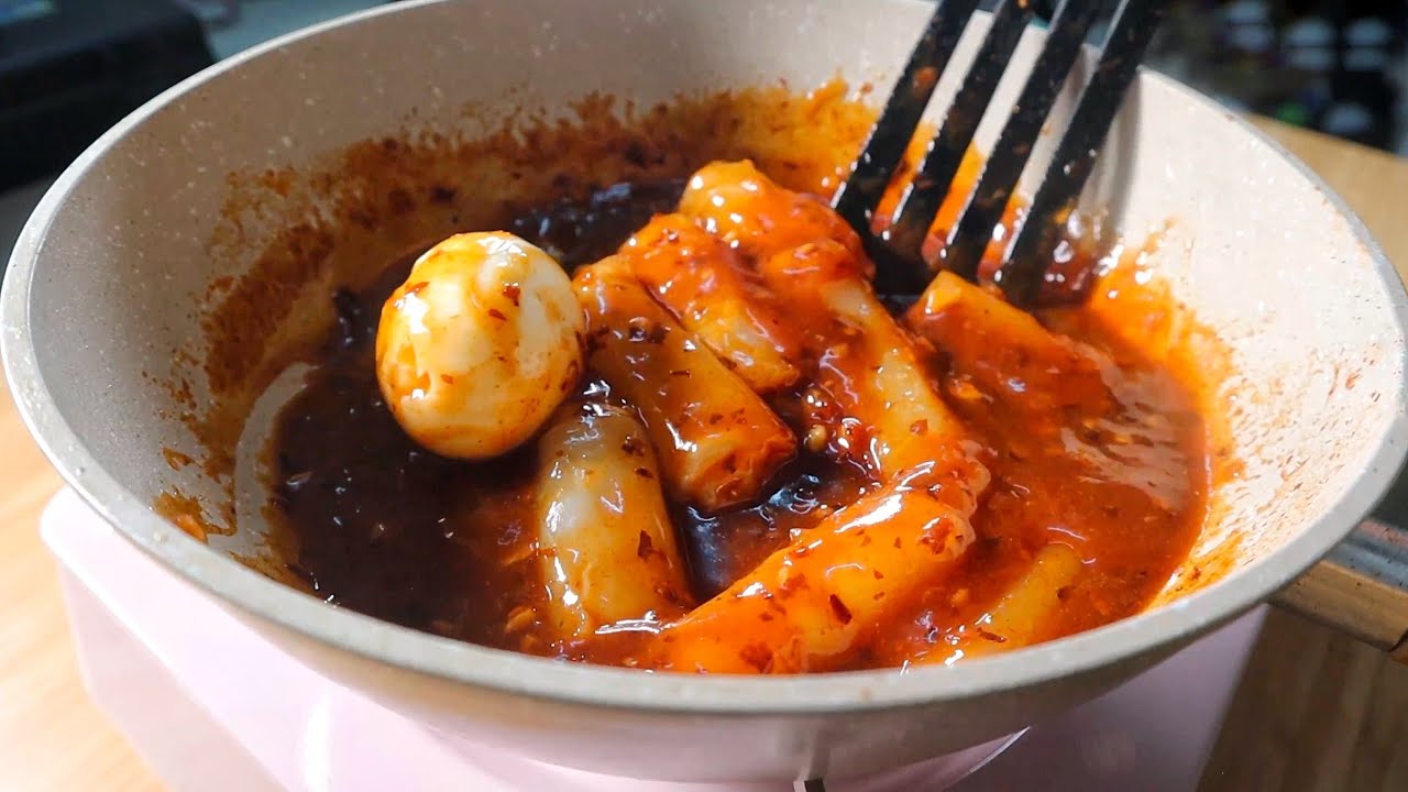 Tteokbokki TANPA Gochujang? Resepi Tteokbokki Rice Paper Bahan Mudah | BASICKELI - YouTube