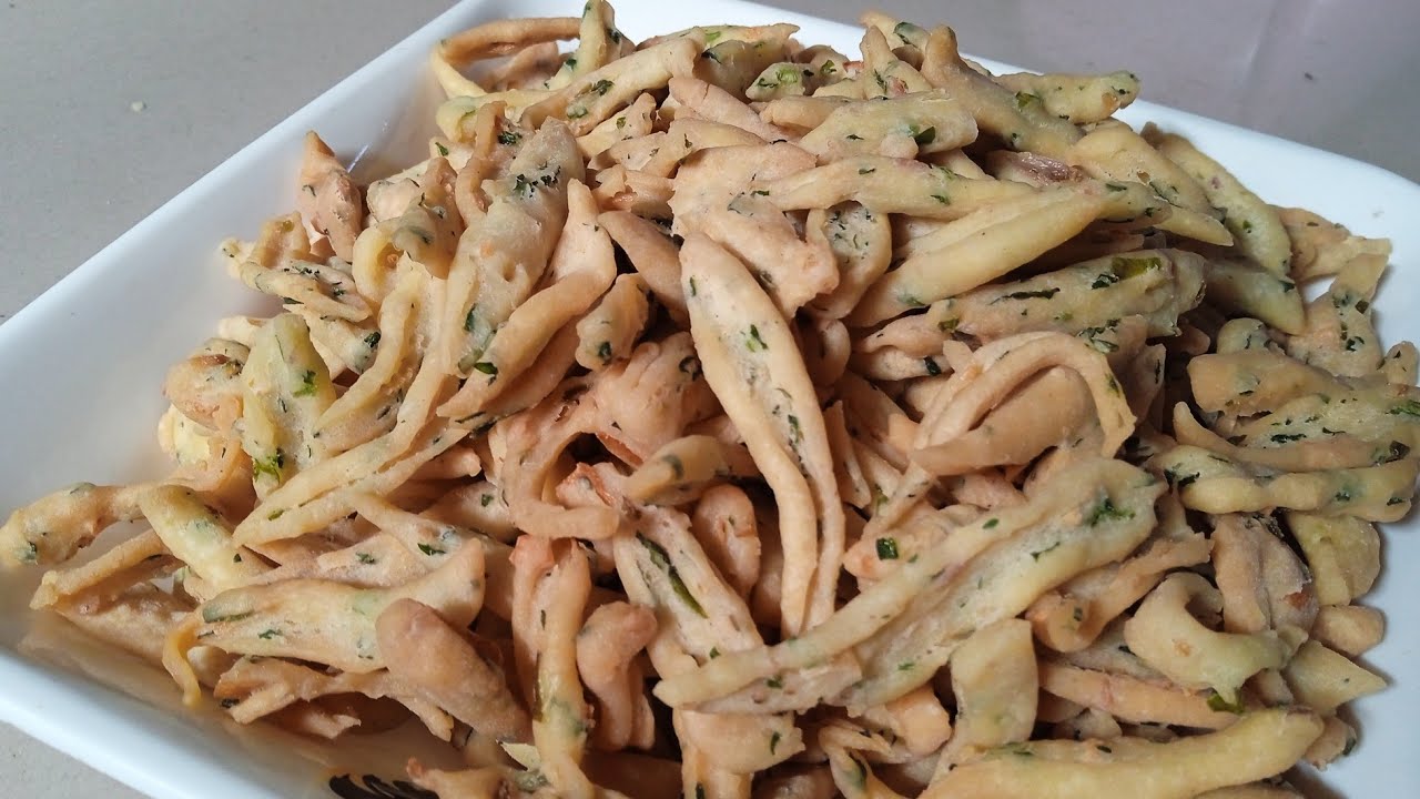 RESEP KUE BAWANG GUNTING RENYAH, CEMILAN SAAT KUMPUL LEBARAN - YouTube