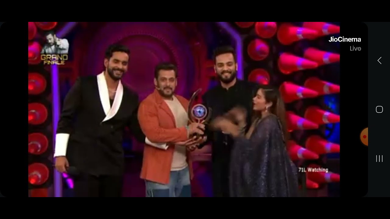 BIG BOSS WINNER 🏆 ELVISH YADAV @ElvishYadavVlogs @TheSocialFactory ...