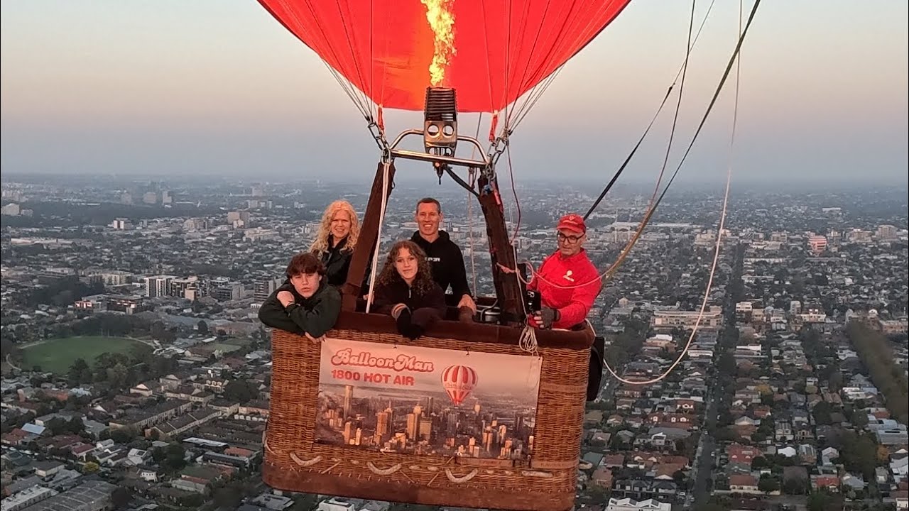 Exclusive private balloon rides with BalloonMan - every fine weather ...