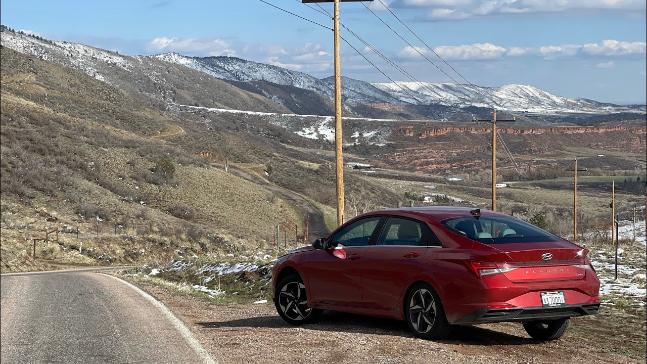 Punching Above Its Weight! 2021 Hyundai Elantra Deep Driving Analysis ...
