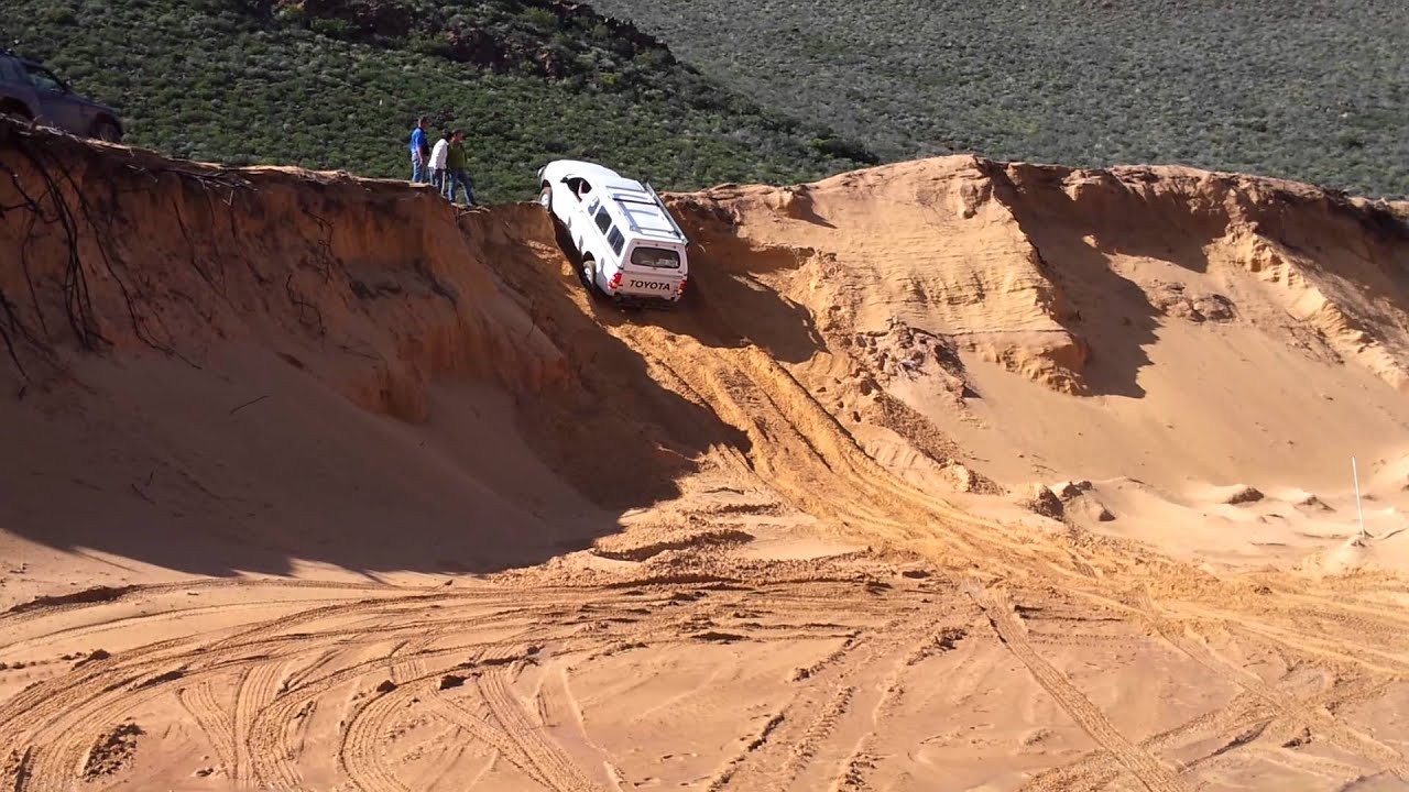 Kwaggaskloof 4x4 2012 - Hilux 2.7 - dune 2 - YouTube