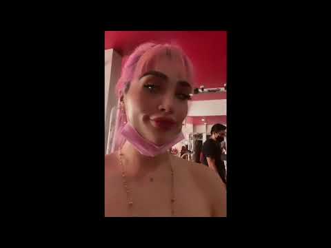 Gaby Castillo en leggins y sexy TOP PEQUEÑO en el GYM HD
