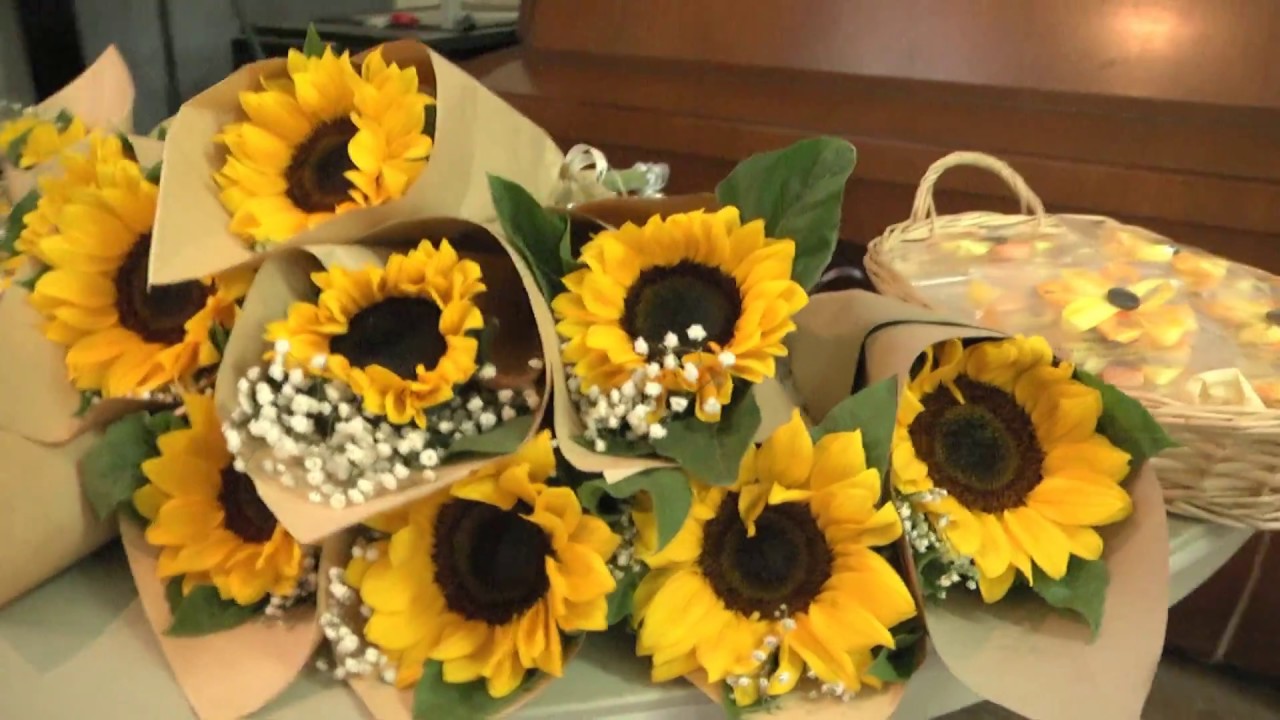 HCA Hospice - Sunflower Remembrance Day - YouTube