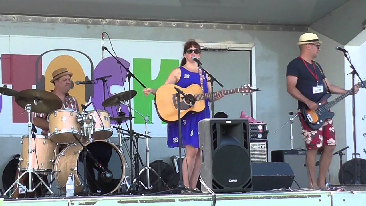 Hey Ducky - Bari Koral Family Band - Kidstock 2015 - YouTube