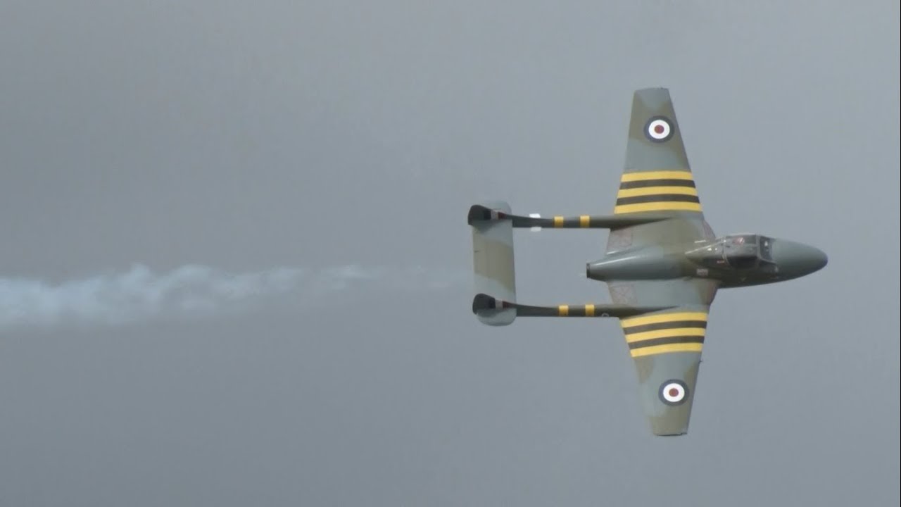 2017 NAS Oceana Airshow - Jerry Conley & DeHavilland Vampire - YouTube