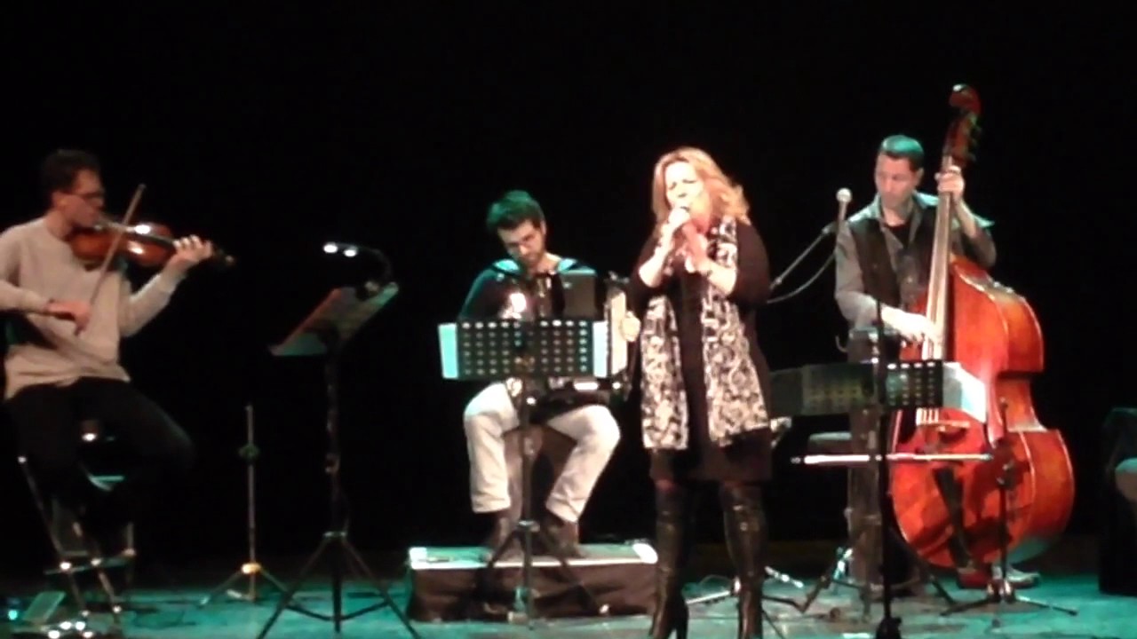 Christiane Boesiger 2017: "Poema valseado" with folksmilch, Piazzolla ...