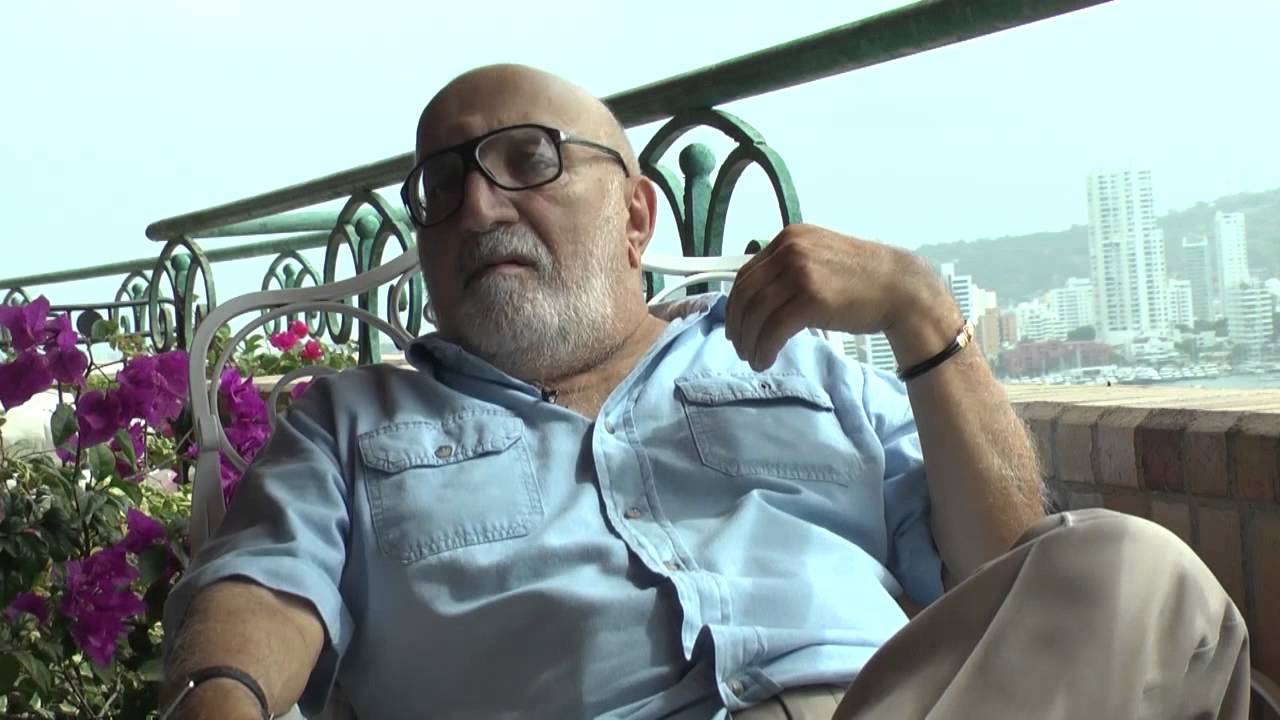 Entrevista a Juan Gossaín en el Día del Periodista - YouTube