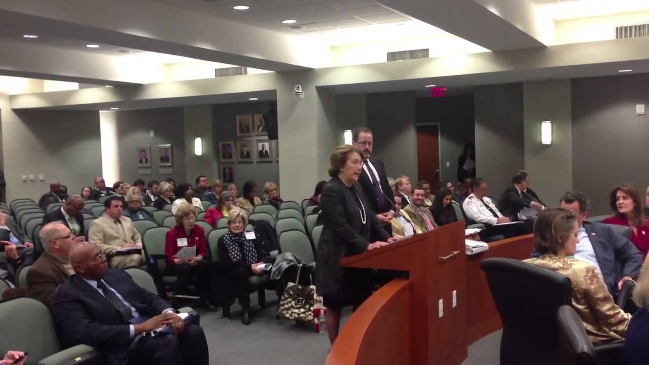 Carroll Suggs 12-10-14 - YouTube